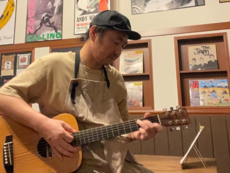 【中央区・100cafe】「音楽のまち」浜松にロックなカフェ! クロワッサン生地のワッフルが新食感 - テレしずWasabee わさびー