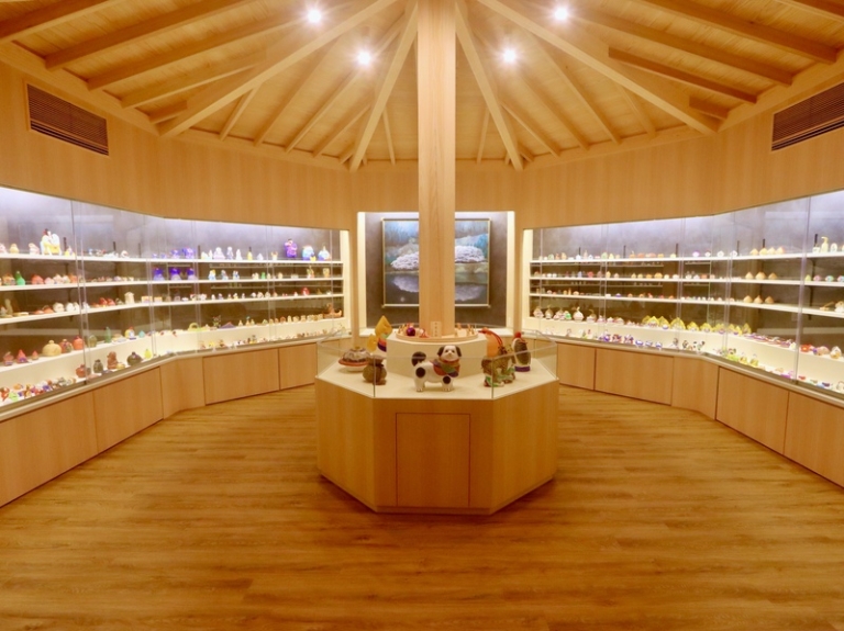 【森町・小國神社】8月24日開館 「土鈴」とは? 起源や見どころ解説「鈴木正彦記念土鈴館」 - テレしずWasabee わさびー